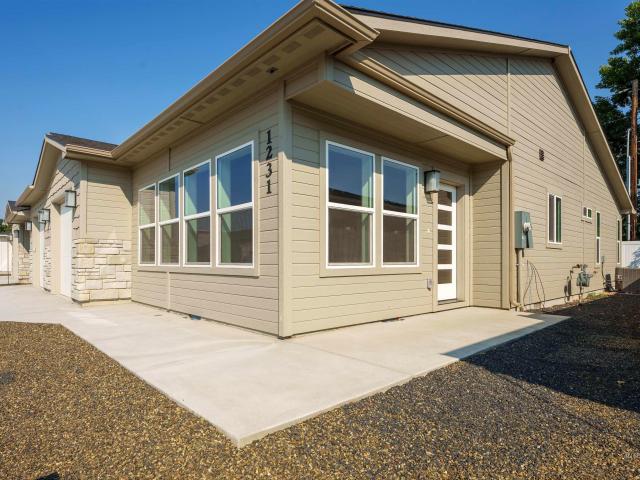 1231 Phillips Circle