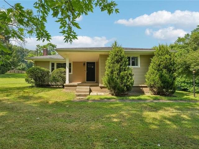 1231 Princeton Station Rd, New Castle, PA 16101