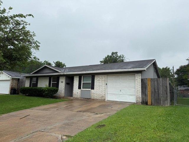 1231 Rutherford Dr, Mesquite, TX 75149