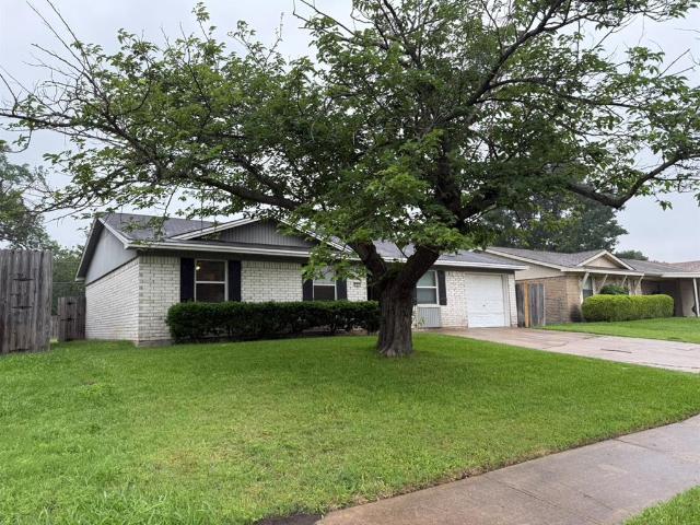 1231 Rutherford Dr, Mesquite, TX 75149 | MLS #21259 | Compass
