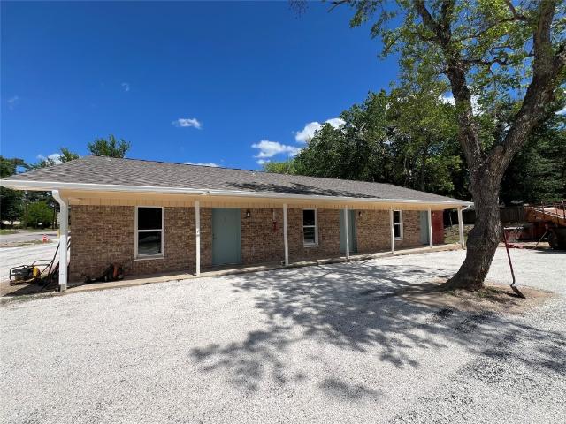 1231 Sycamore Ave, Unit B, Huntsville, TX 77340 | MLS #62894 | Compass