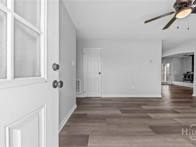 1231 Salem Road