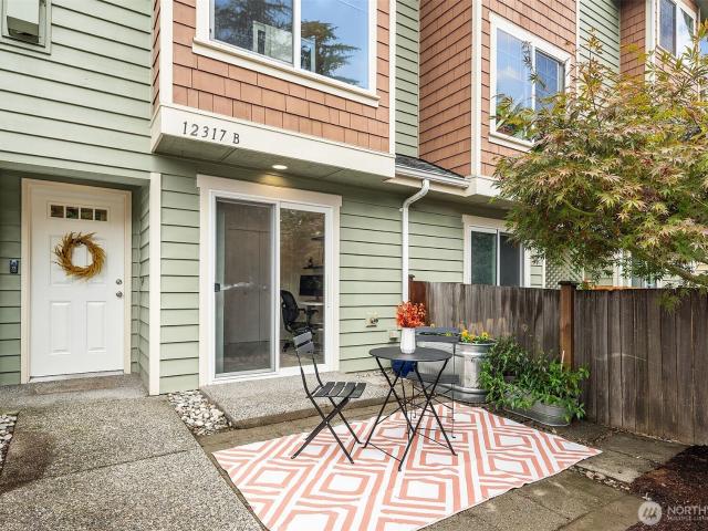 1231 th Pl NE, Unit B, Seattle, WA 98125 | MLS #2509 | Compass