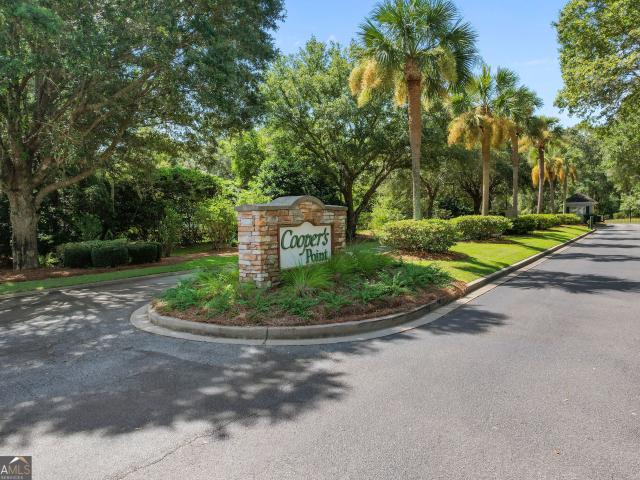 1231 Village Green Drive NE