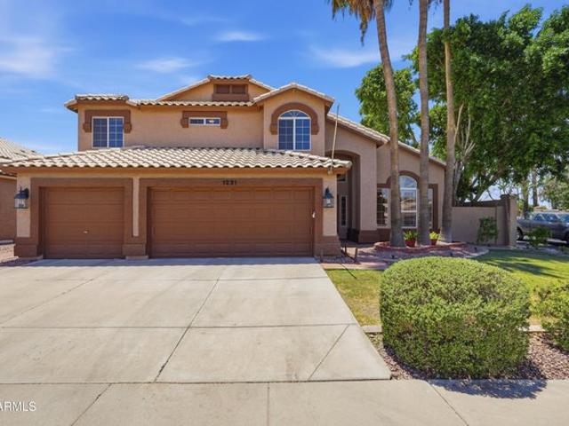 1231 W Islandia Dr, Gilbert, AZ 85233