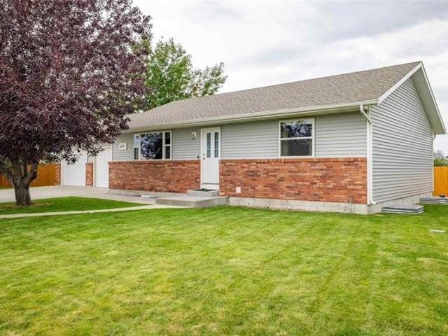 1231 33rd St, Cody, WY 82414