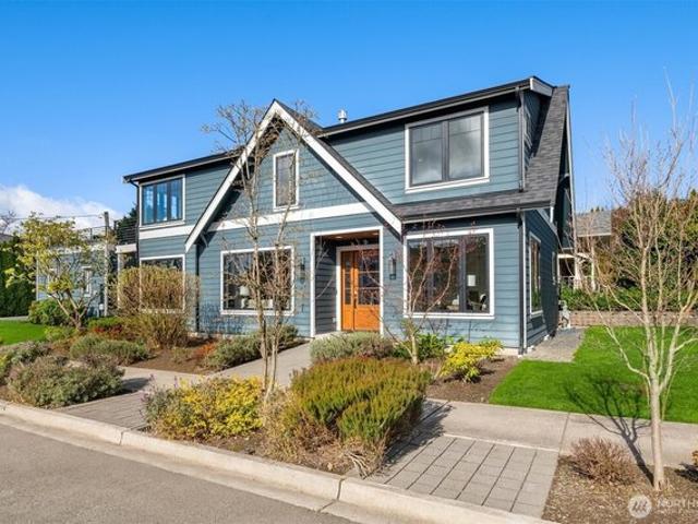 1231 4th St W, Kirkland, WA 98033