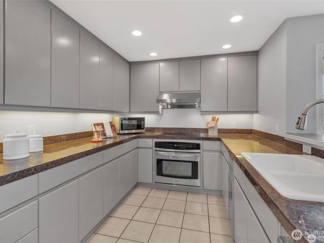 1231 5th Ave N, Unit 101, Seattle, WA 98109 | MLS #2461