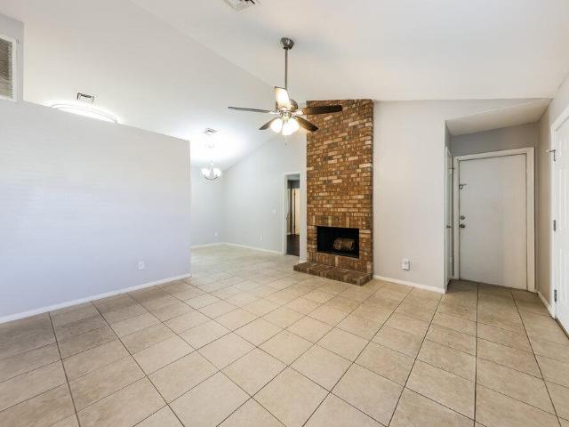 12323 N 86th Lane