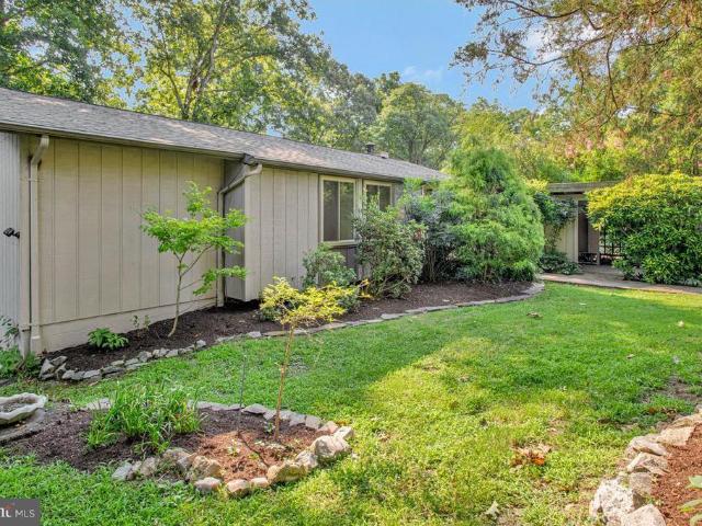 12321 Hollyhock Court