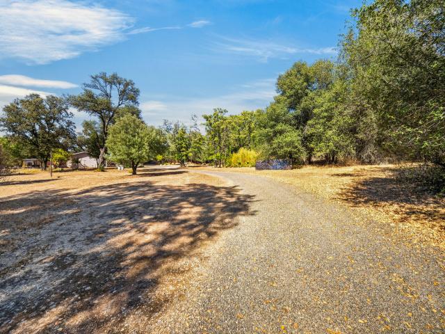 12327 Dry Creek