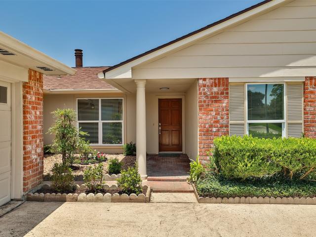 12326 Campos Drive
