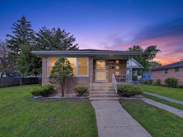 12326 S Racine Ave, Calumet Park, IL 60827