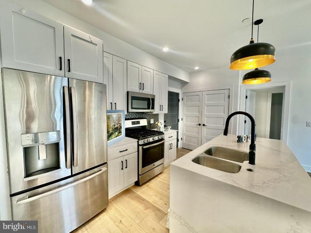 1232 N Front St, Unit 2D, Philadelphia, PA 19122 | MLS #PAPH2609 | Compass