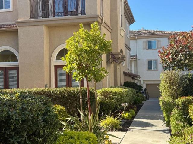 1232 Bayside Circle