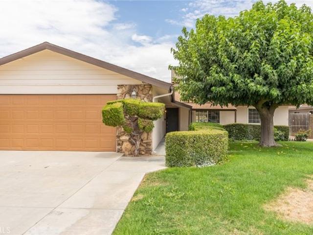 1232 Chestnut Ave, Beaumont, CA 92223