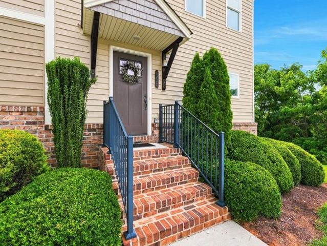 1232 Commonwealth Cir, Forest, VA 24551