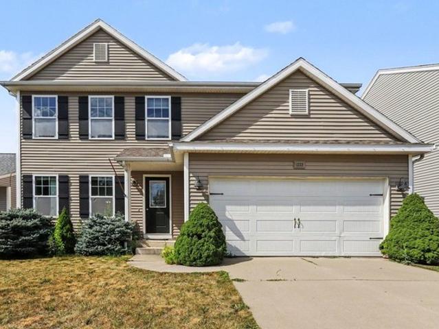 1232 Ellery Grove Ct, Vicksburg, MI 49097