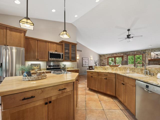 1232 Peregrine Ct