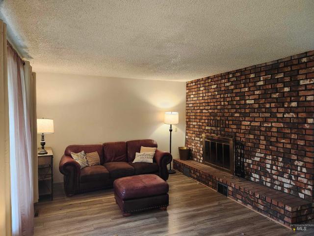 1232 Ponderosa Dr