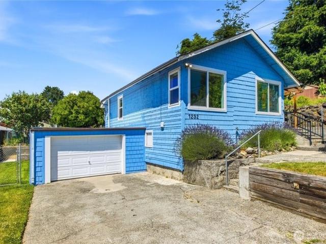 1232 SW Othello St, Seattle, WA 98106
