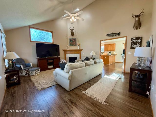 1232 S Hemlock Road