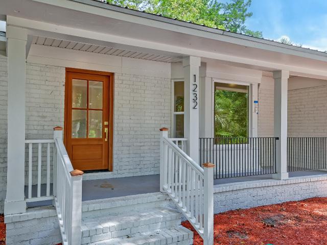 1232 Silverleaf Circle