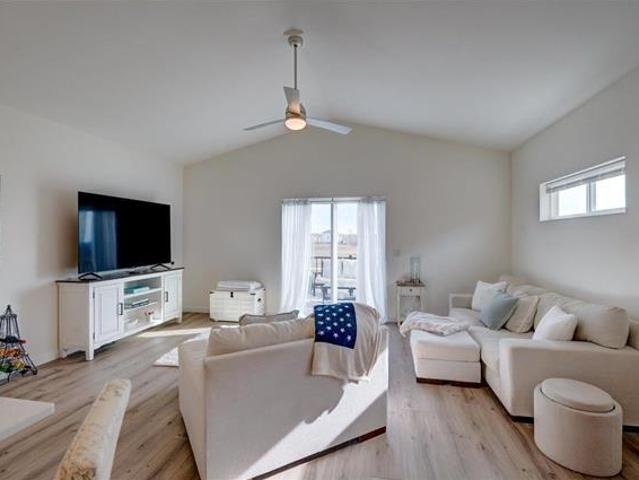 1232 Tivoli Circle