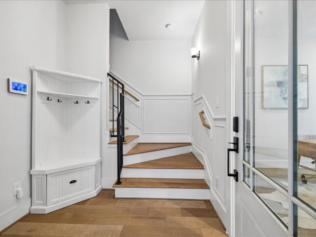1232 W 21st Street