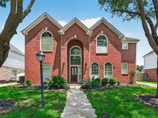 12330 Shadow Green Dr, Houston, TX 77082