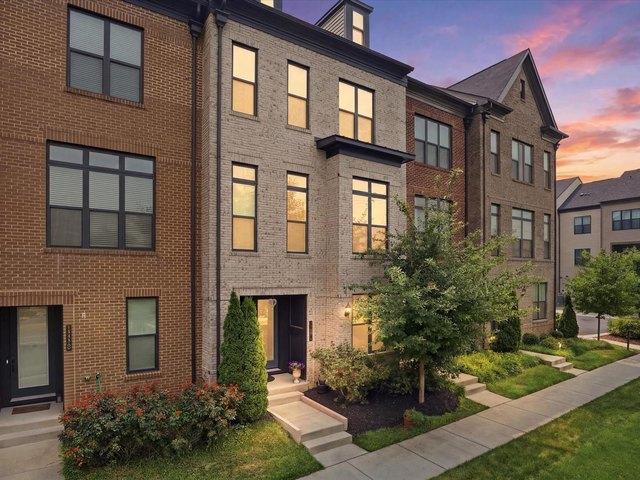 12331 Yellow Buckeye Way, Fairfax, VA 22030