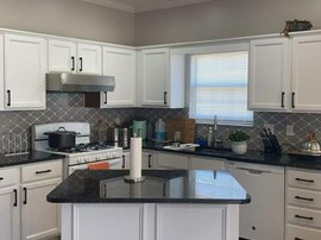 12332 E Lincoln Ct, Wichita, KS 67207