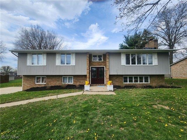1233 Meese Rd NE, Louisville, OH 44641