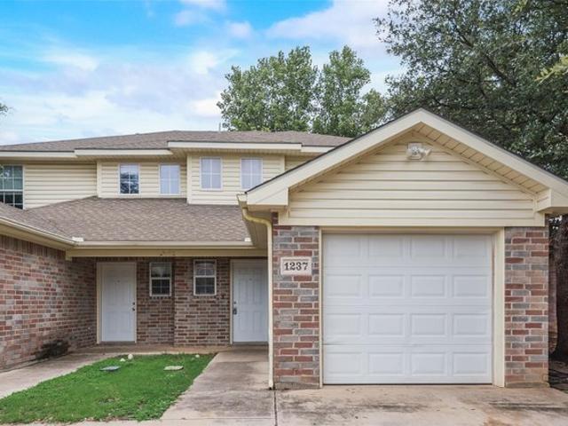 1233 and 1237 Village Garden Dr, Azle, TX 76020