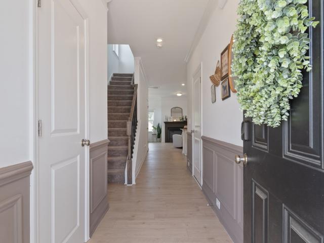 1233 Arroyo Dr