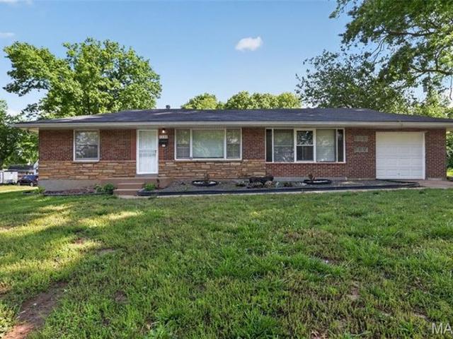 1233 Bosworth Dr, Saint Louis, MO 63137