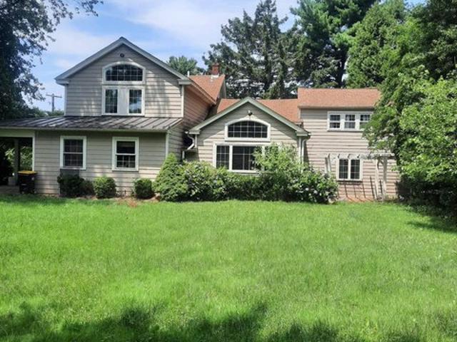 1233 Broad St, Perkasie, PA 18944