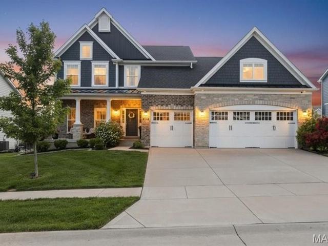 1233 Fienup Lake Dr, Chesterfield, MO 63005