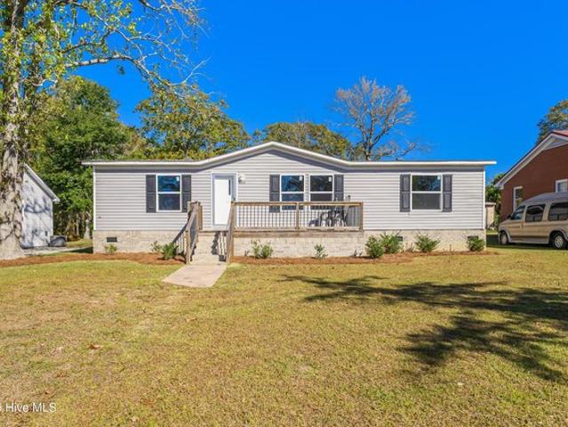 1233 Riverview Dr SW, Shallotte, NC 28470