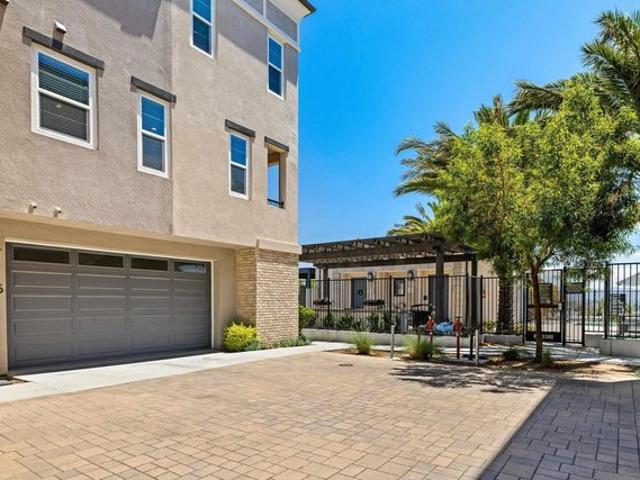 1233 Sunrise Vw Unit 105, San Marcos, CA 92078