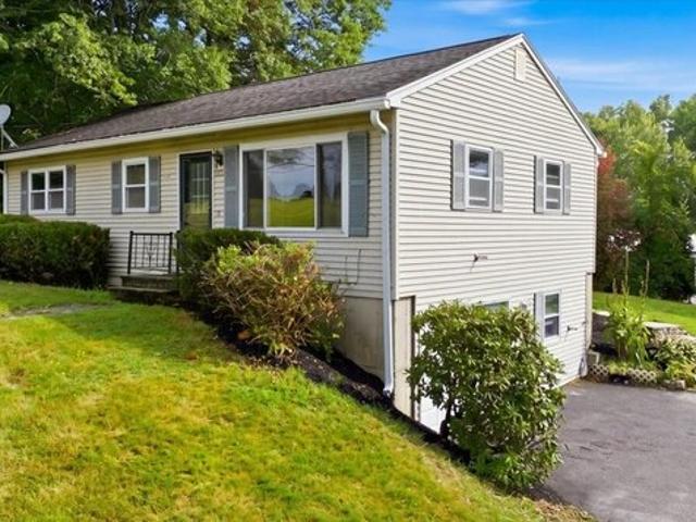 1233 Turner St, Auburn, ME 04210