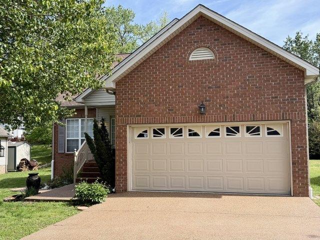 1233 Timber Valley Dr, Nashville, TN 37214