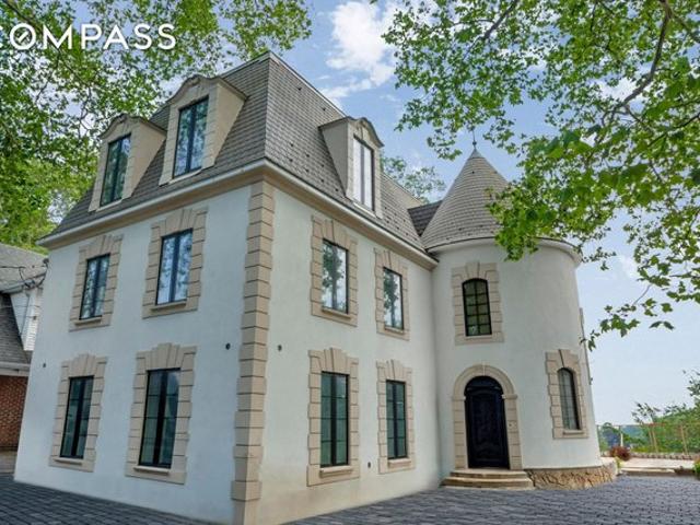 1233 Todt Hill Rd, Staten Island, NY 10304