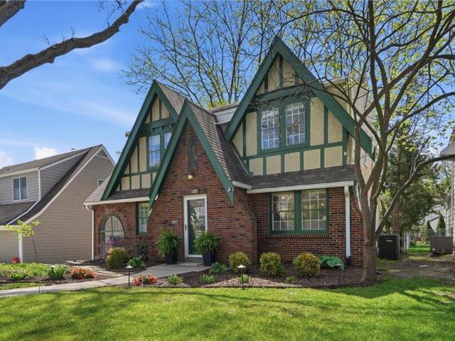 1233 W 72 St, Kansas City, MO 64114 | Compass