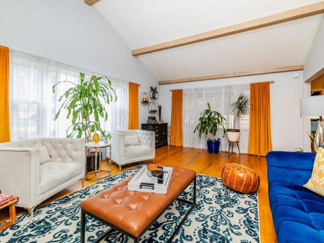 1233 Woodside Road