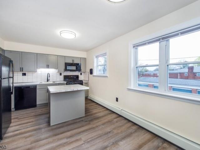 1233B Valley Rd Unit B, Wayne Twp. Us, nj