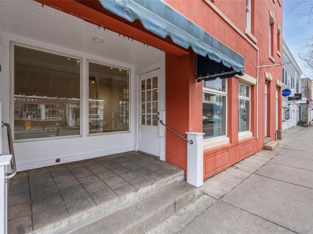 123 125 Main Street Store #4