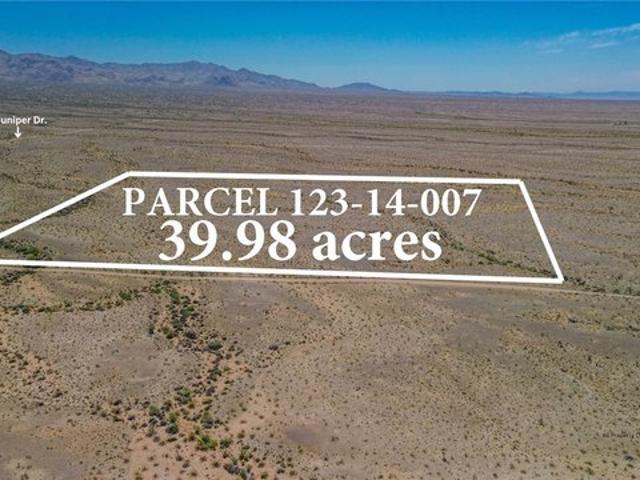 123 14 S Wild Bill Rd, Yucca, AZ 86438