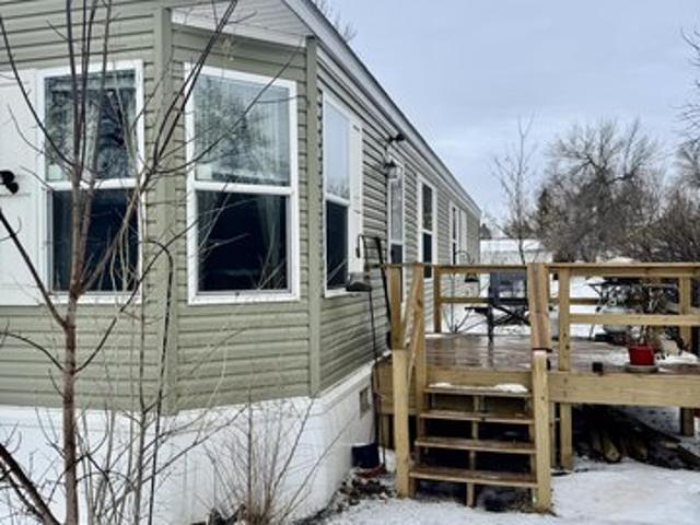 123 1st St SE, Halliday, ND 58636