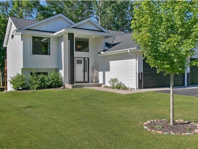 123 20th Ave SW, Cambridge, MN 55008